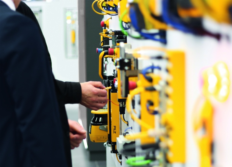Pilz: „Automation on Tour“ vor Ort oder digital • GIT-SICHERHEIT.de ist ...